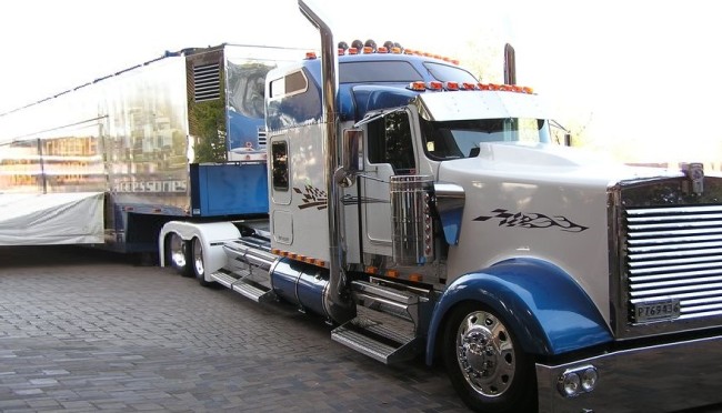 Custom Sleeper Semi